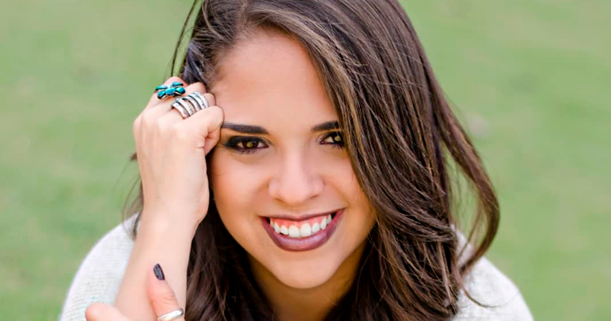 Sandra Muente y los outfits con los que luce orgullosa su figura curvy