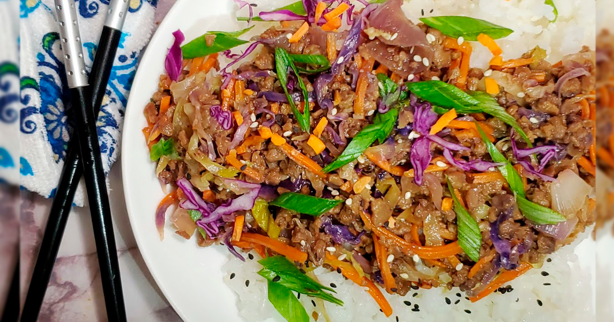 Prepara un exquisito saltado de col con carne y sorprende a todos en casa