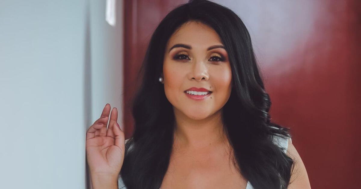 Tula Rodríguez enamora con un vibrante vestido naranja con estampado floral