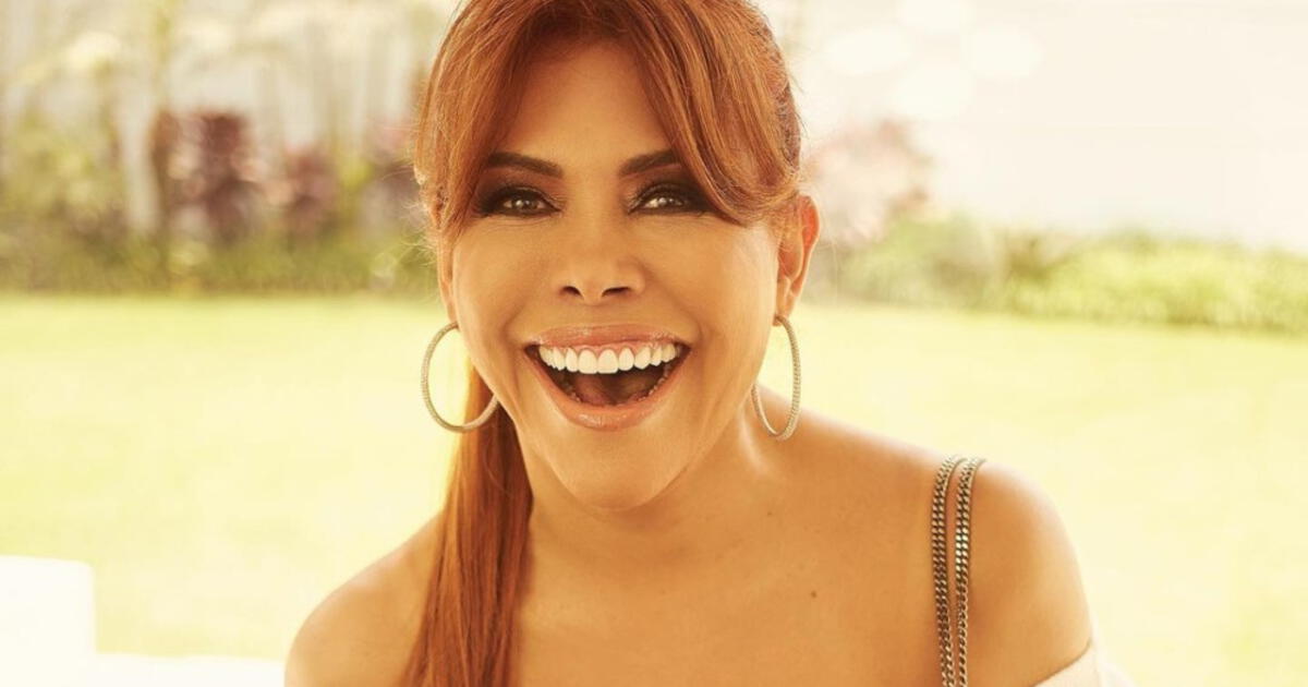 Magaly Medina disfruta el verano con feroz traje de baño con print de ...