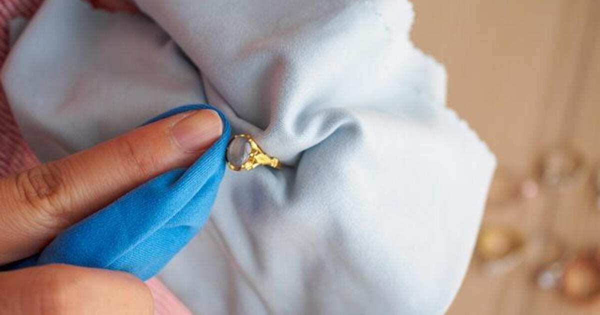 ¿Cómo limpiar la bisutería oxidada o ennegrecida con solo dos ingredientes?