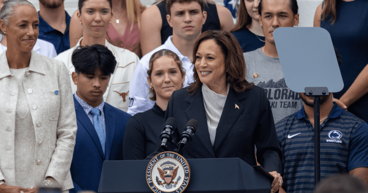 ¿Cuántos hijos tiene Kamala Harris y quiénes son sus padres?