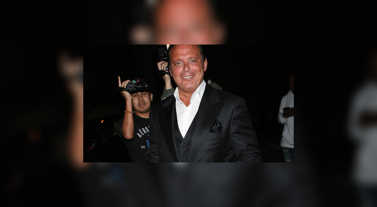 Luis Miguel fue captado en aparente estado de ebriedad en yate [FOTO]