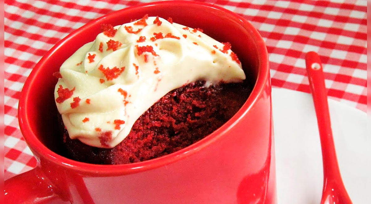 ¡Red Velvet en taza! Prepara este aterciopelado postre en microondas