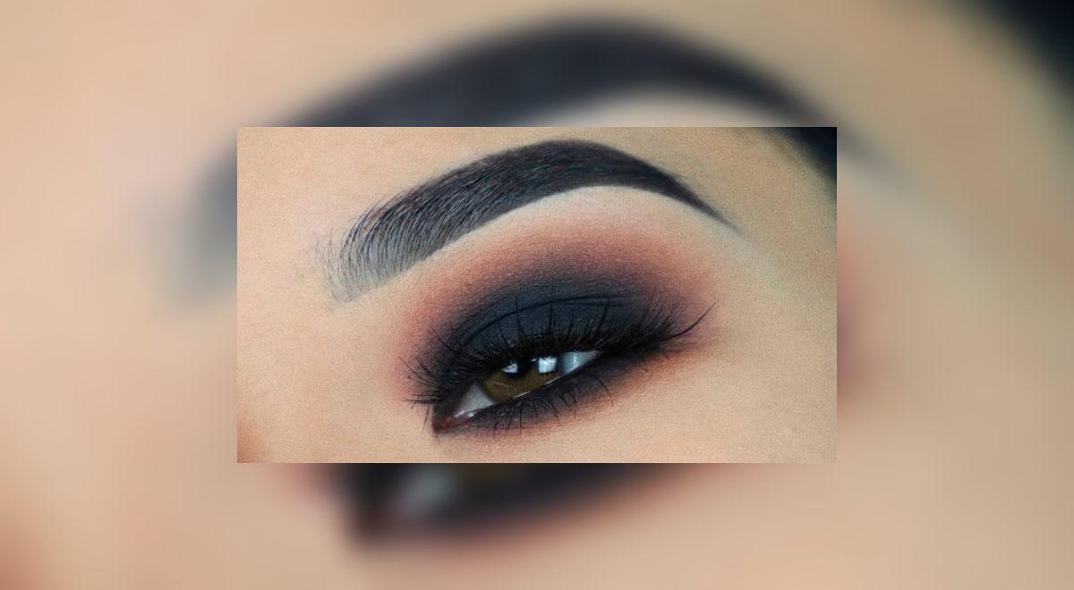 Sigue estos pasos para maquillarte con sombra negra y evitar que se corra