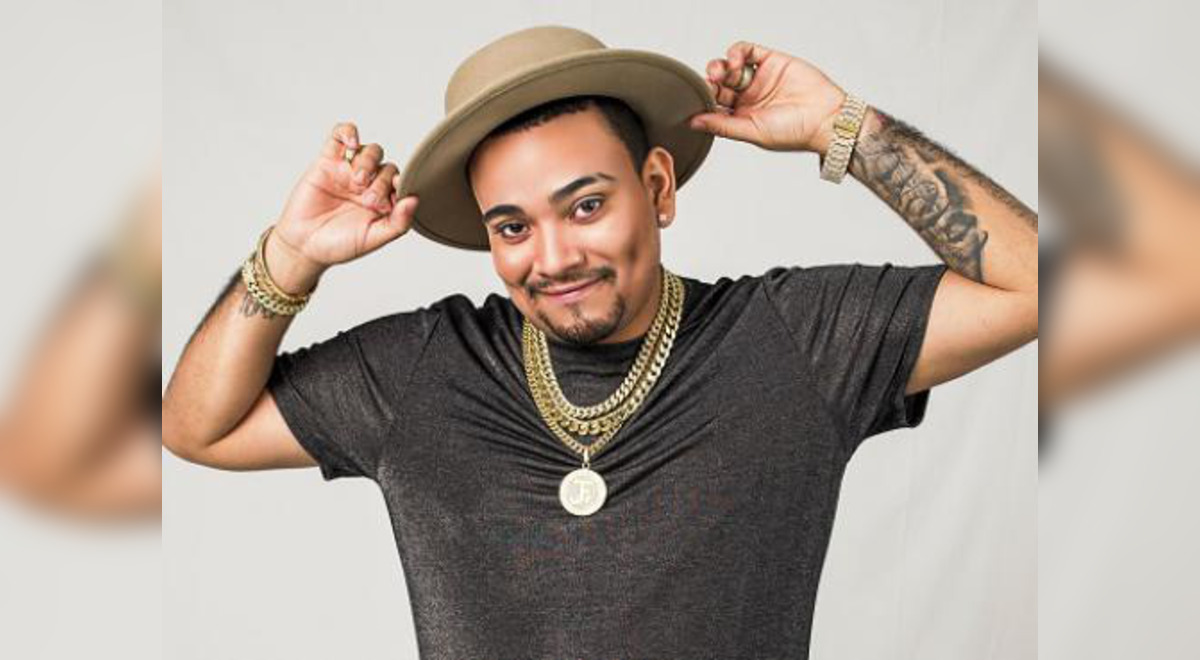 Josimar disfruta de su casa de playa al lado de sus hijos