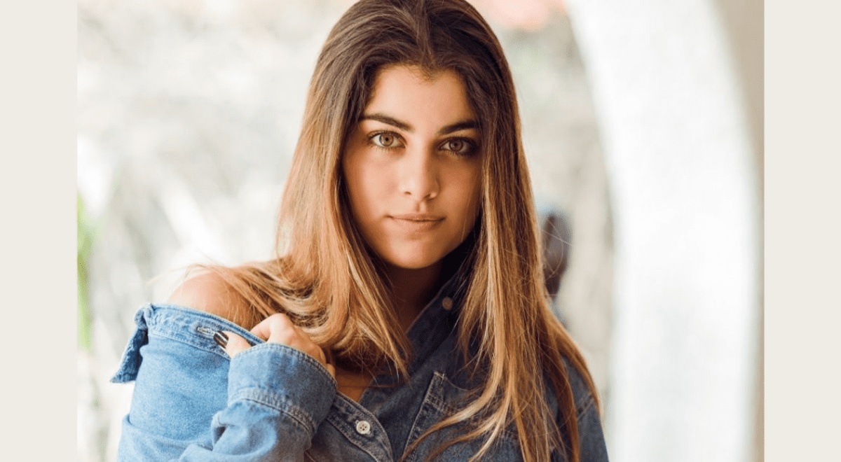 María Fernanda Parodi destila belleza y magia al posar bikini multicolor