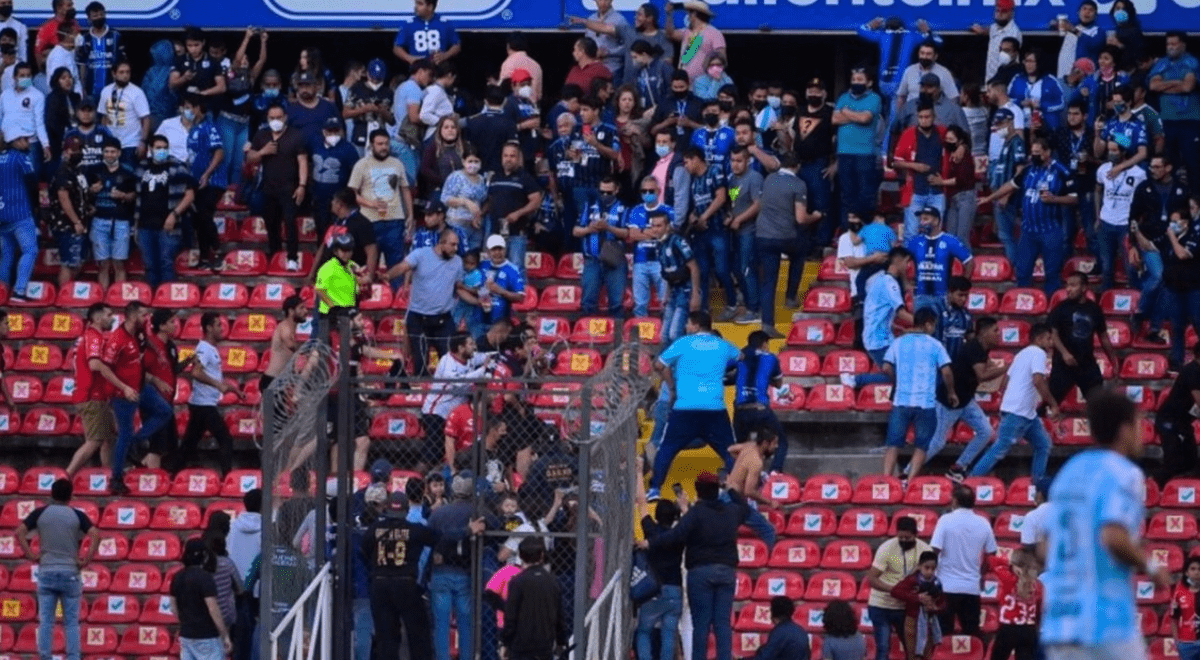 Tragedia en México: Más de 17 muertos en una batalla entre hinchas en ...