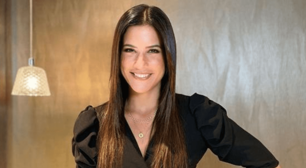 María Pía Copello posa junto a Fonseca y Juanes con armonioso look a ...