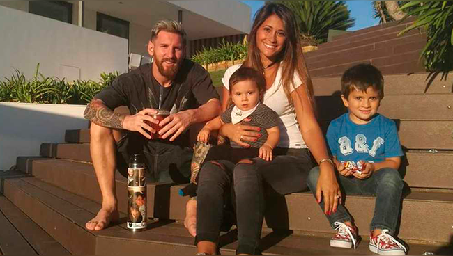 Lionel Messi enseña por primera vez el rostro de su bebé con tiernas fotos